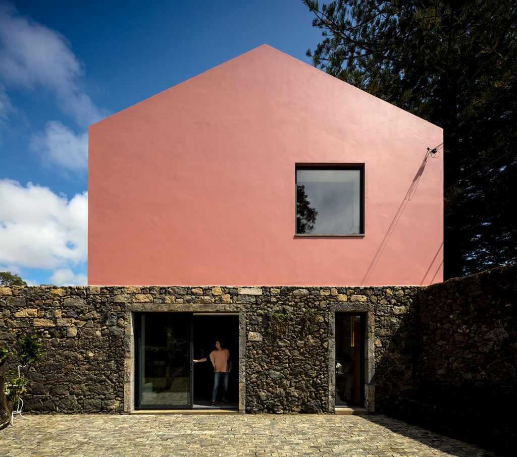 5 stunning villas for rent on São Miguel island in the Azores