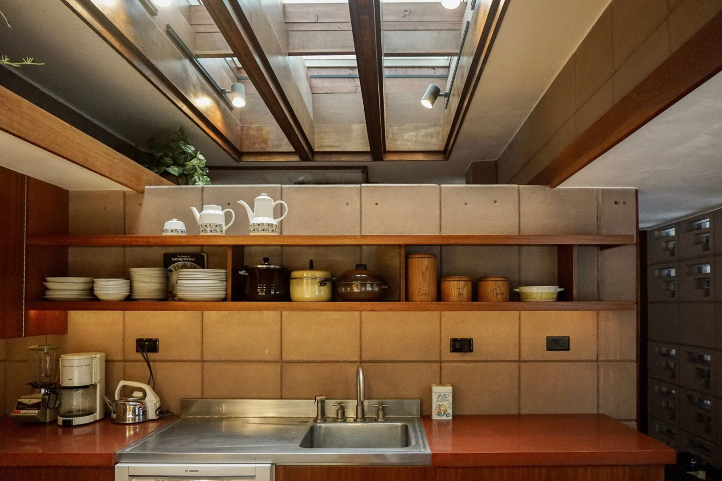 Frank Lloyd Wright’s restored Eppstein House is for rent in Michigan