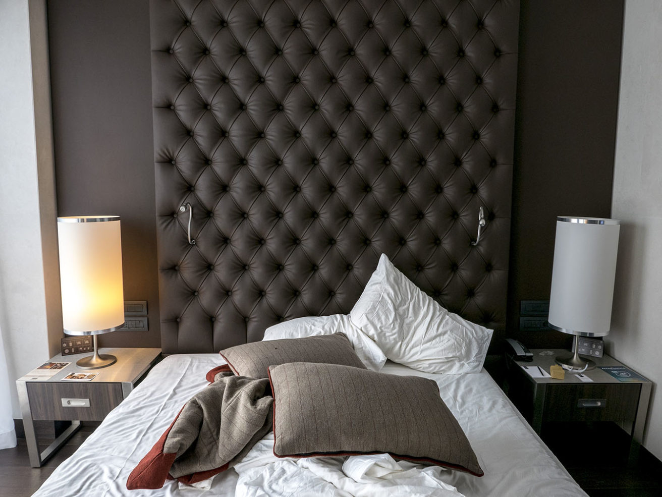 What empty hotel rooms reveal about their former occupants