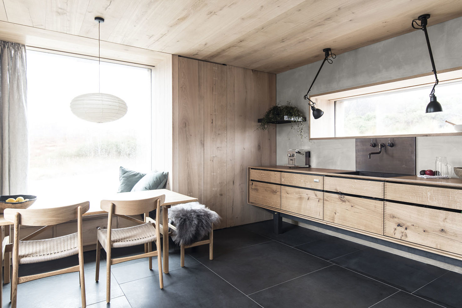 8 British cottages for a wintery seaside getaway - The Spaces