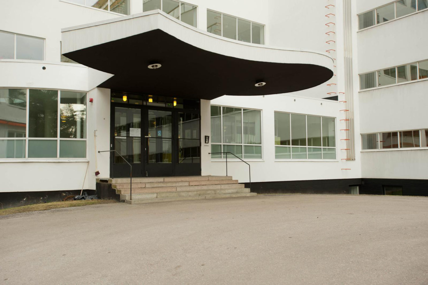 Alvar Aalto’s famous Finnish sanatorium is for sale