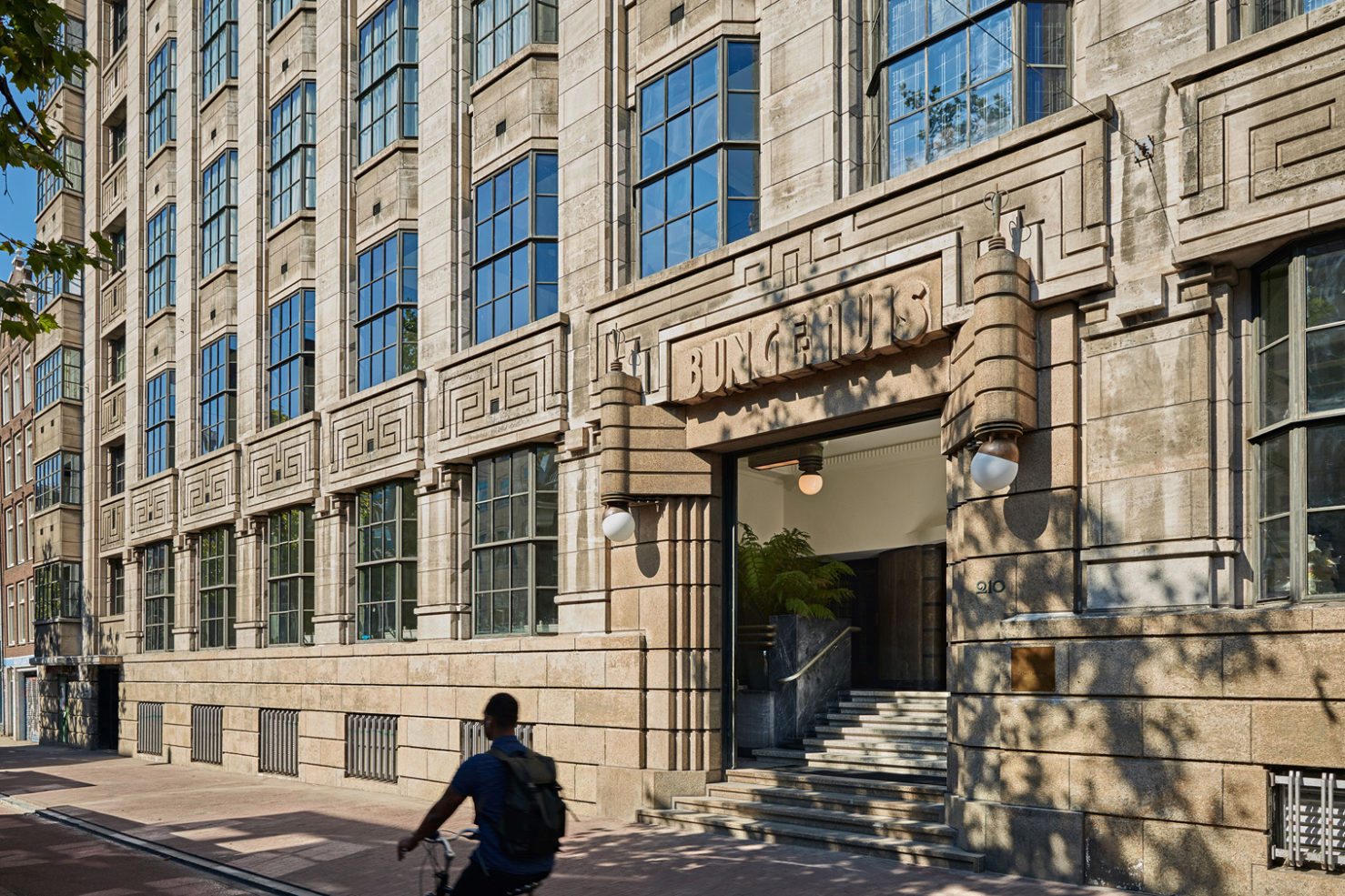 Soho House Amsterdam reinvents a Functionalist landmark