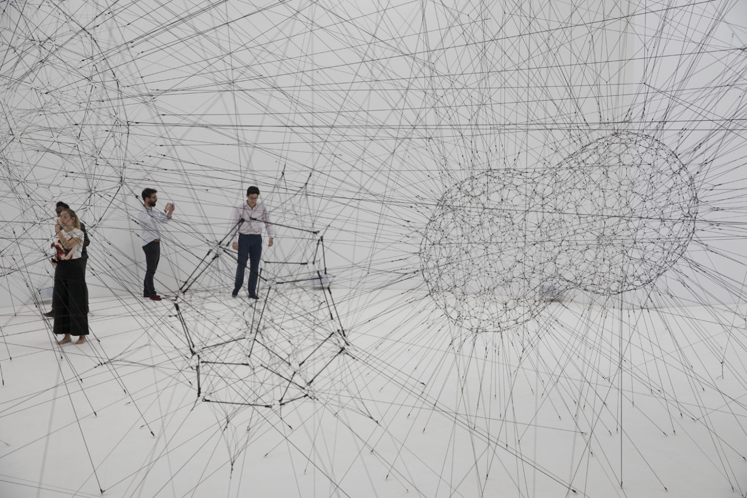 Tomás Saraceno spins a ‘cosmic’ spiderweb inside Paris’ Palais de Tokyo ...