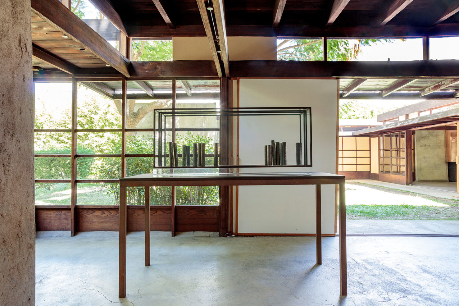 Edmund de Waal fills West Hollywood’s Schindler House with sculptures ...