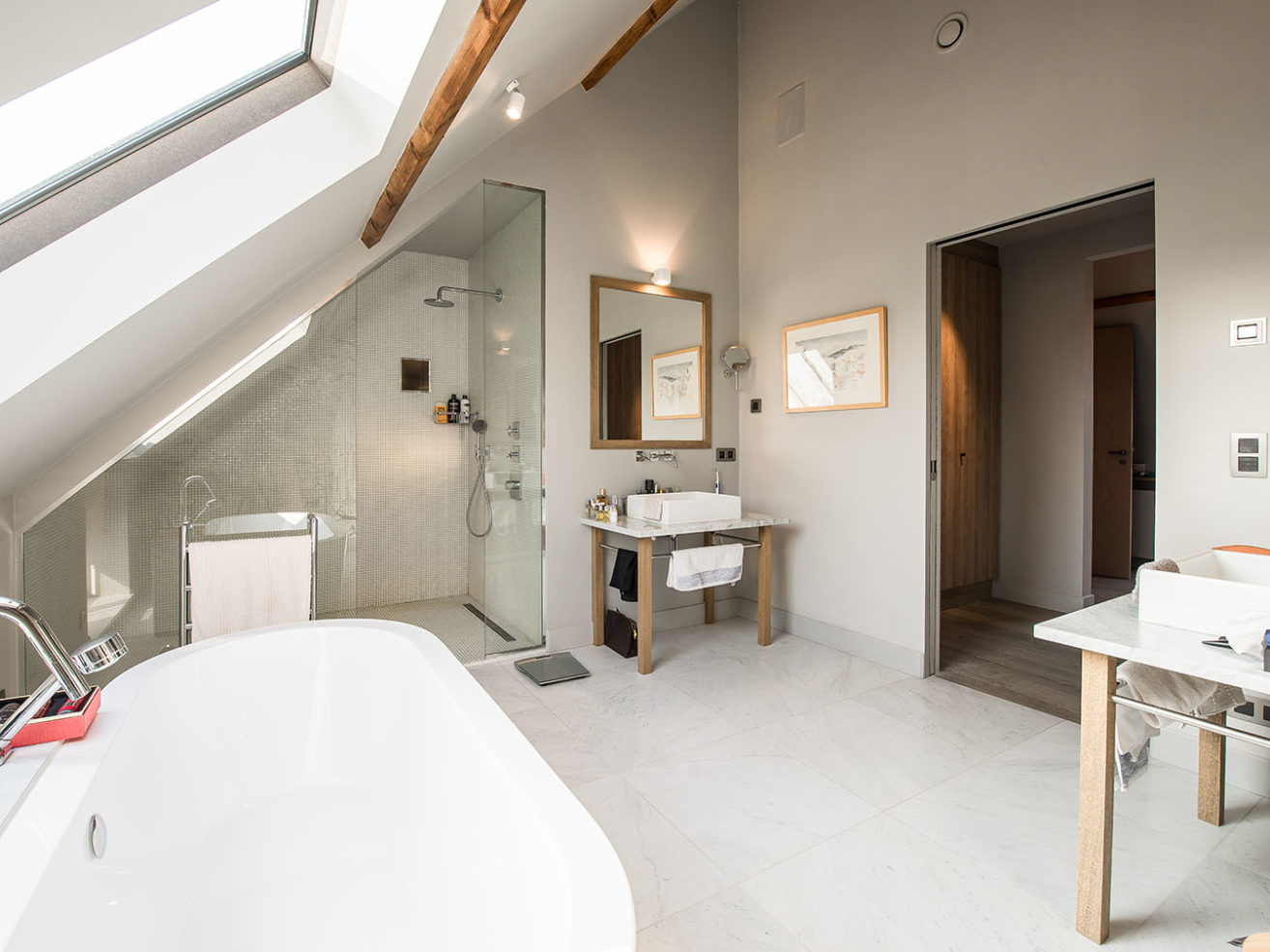 Revamped Belgian farmhouse has a colourful twist - The Spaces