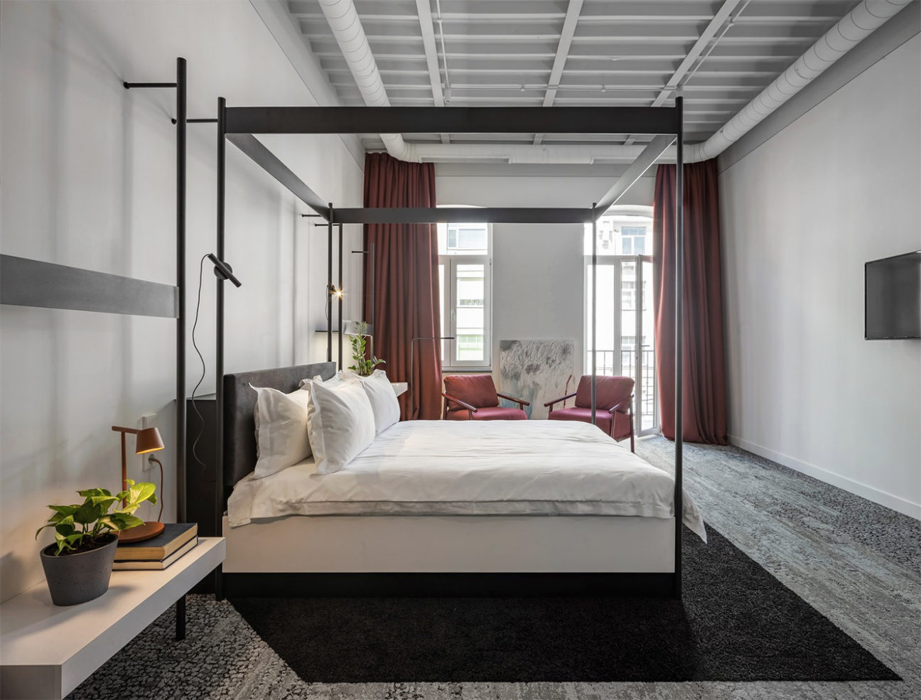 Kiev’s BURSA hotel pays homage to Bauhaus design - The Spaces