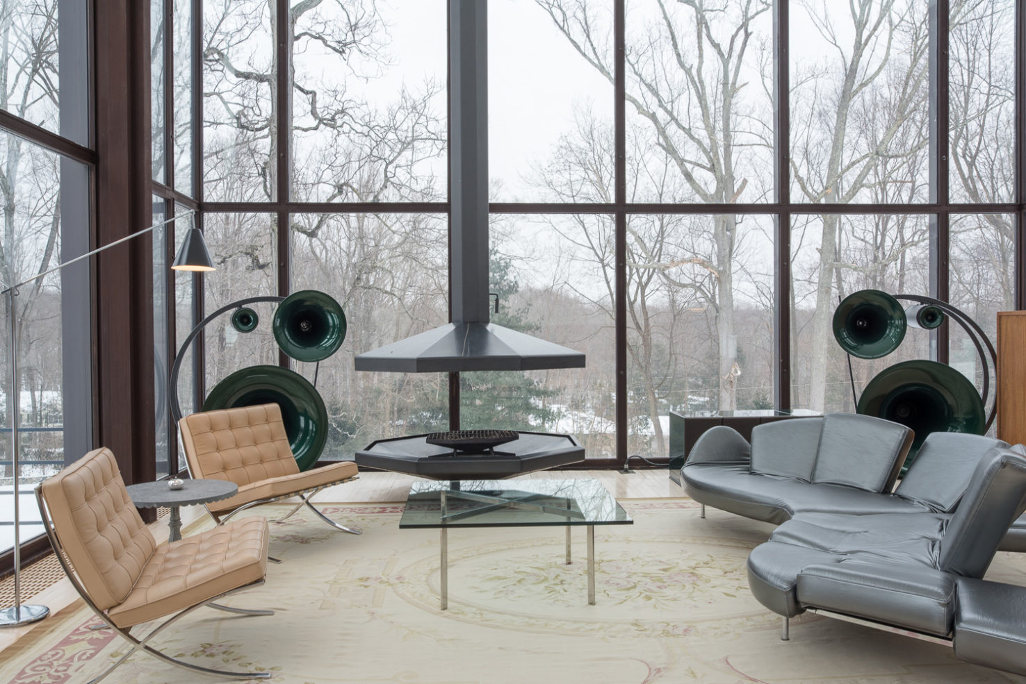 Tour Philip Johnson’s modernist masterpiece The Wiley House - The Spaces