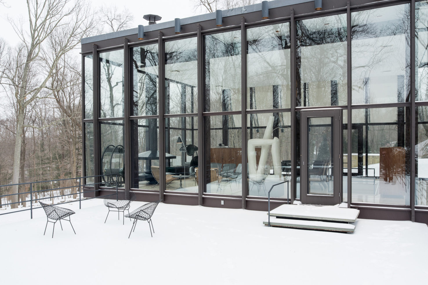 Tour Philip Johnson’s modernist masterpiece The Wiley House - The Spaces