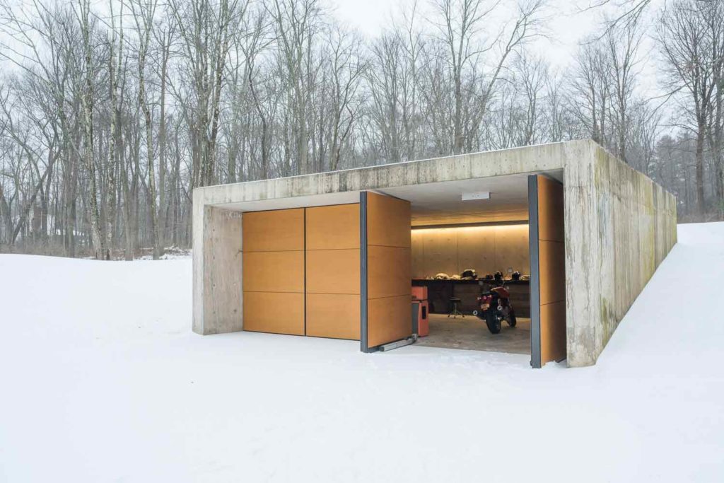 Tour Philip Johnson’s modernist masterpiece The Wiley House - The Spaces