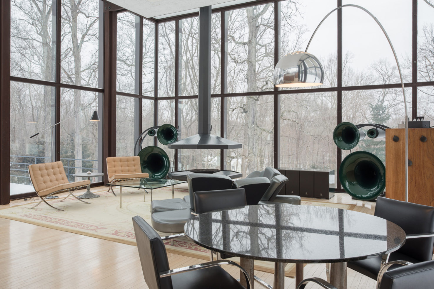 Tour Philip Johnson’s modernist masterpiece The Wiley House - The Spaces
