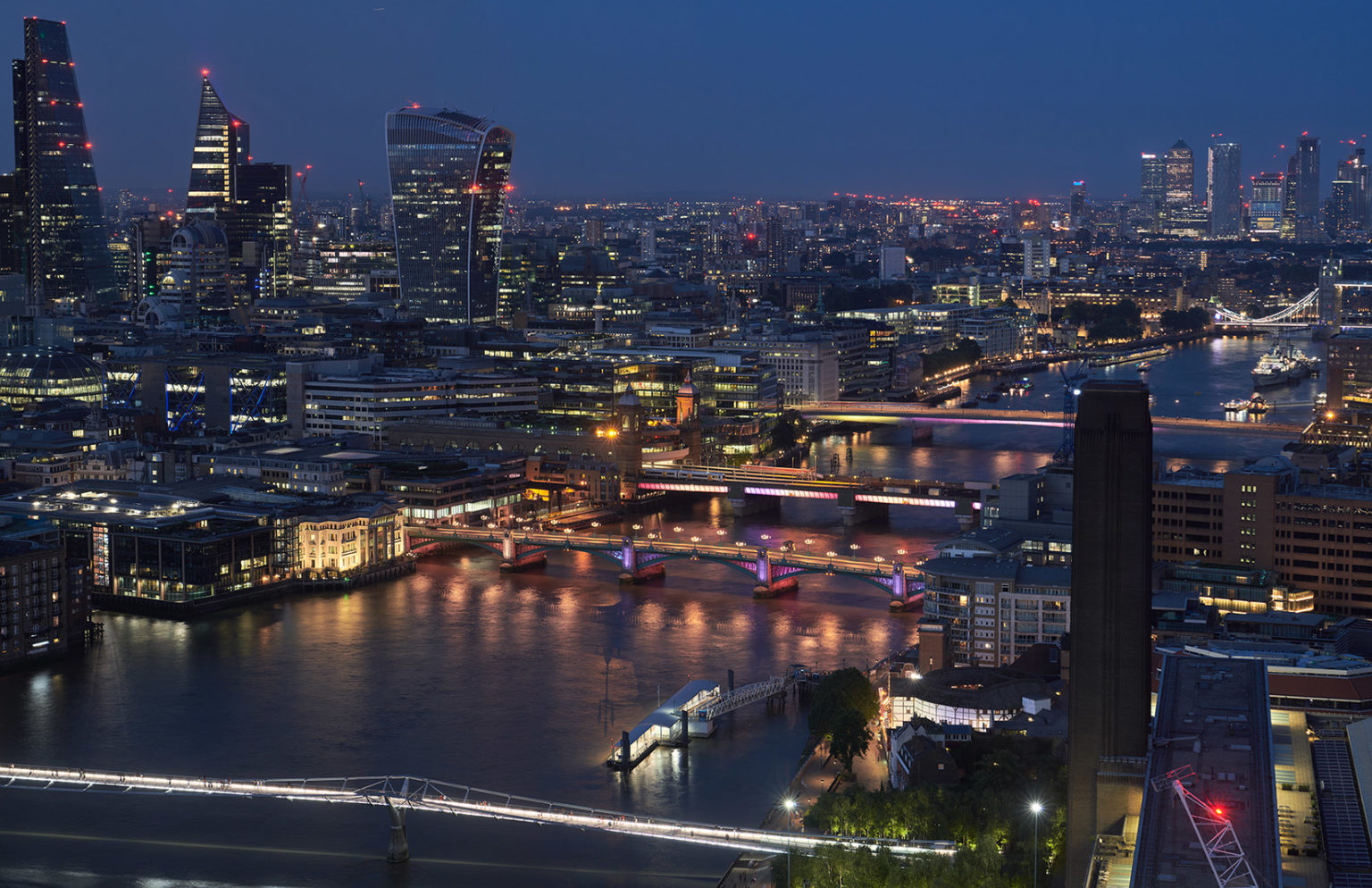 London's Thames is aglow with new LED artworks - The Spaces