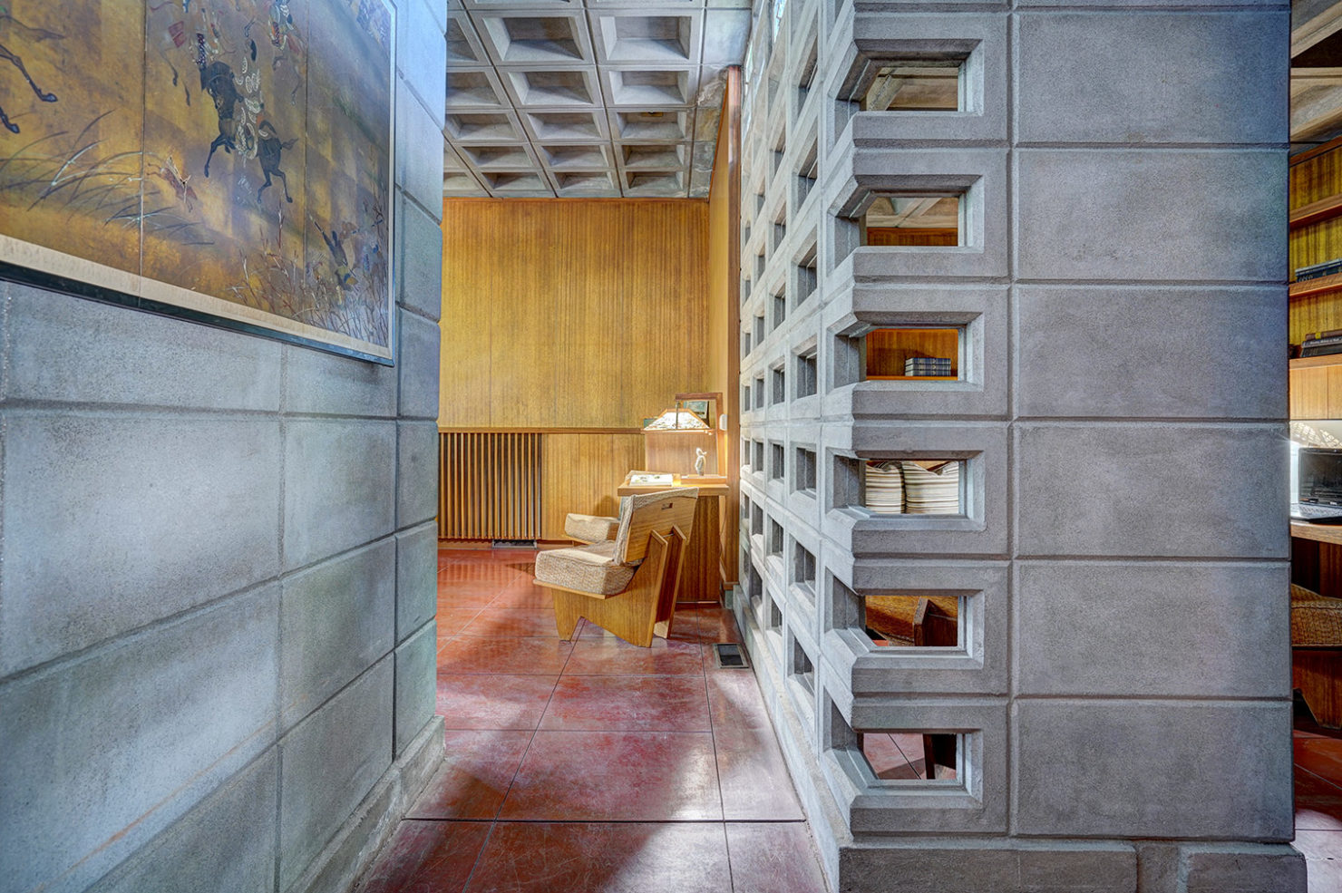 Rare concrete home by Frank Lloyd Wright hits the market in New ...