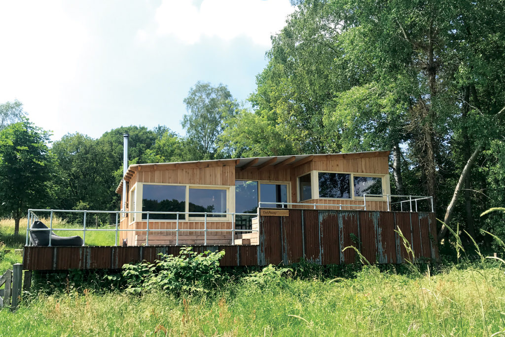 6 lakeside homes to spend autumn - The Spaces