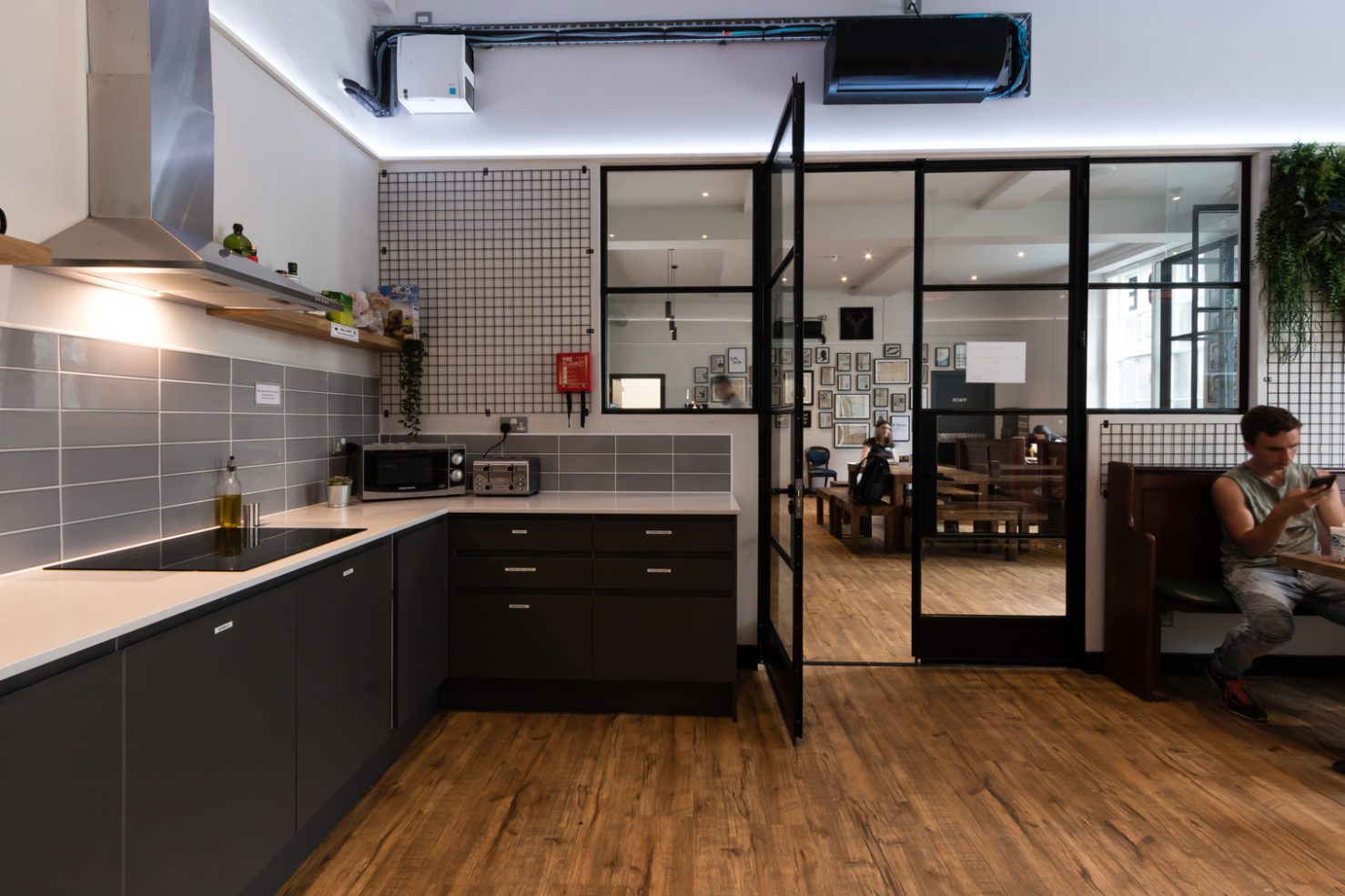 A defunct Edinburgh courthouse has been reborn as a hostel - The Spaces