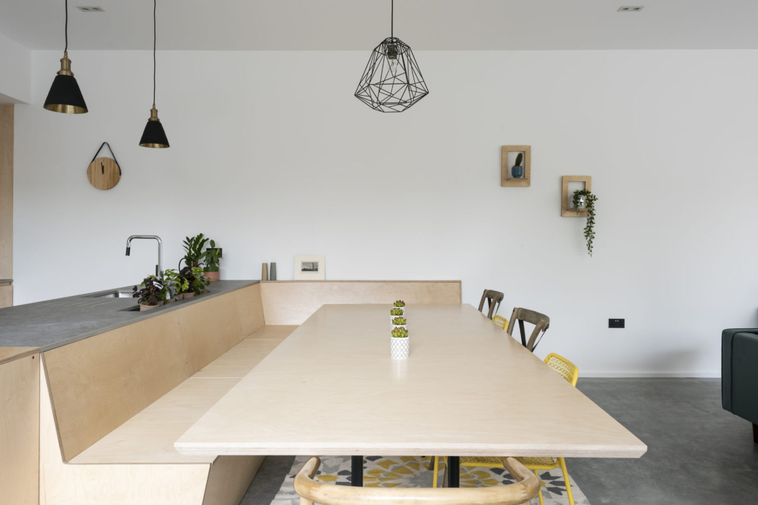 Coastal Kent retreat Flint House has black patterned brickwork - The Spaces