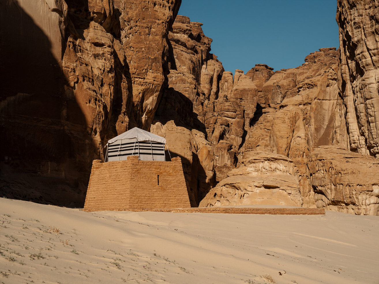Over 300 brightly coloured boulders spring up in the canyons of Saudi ...