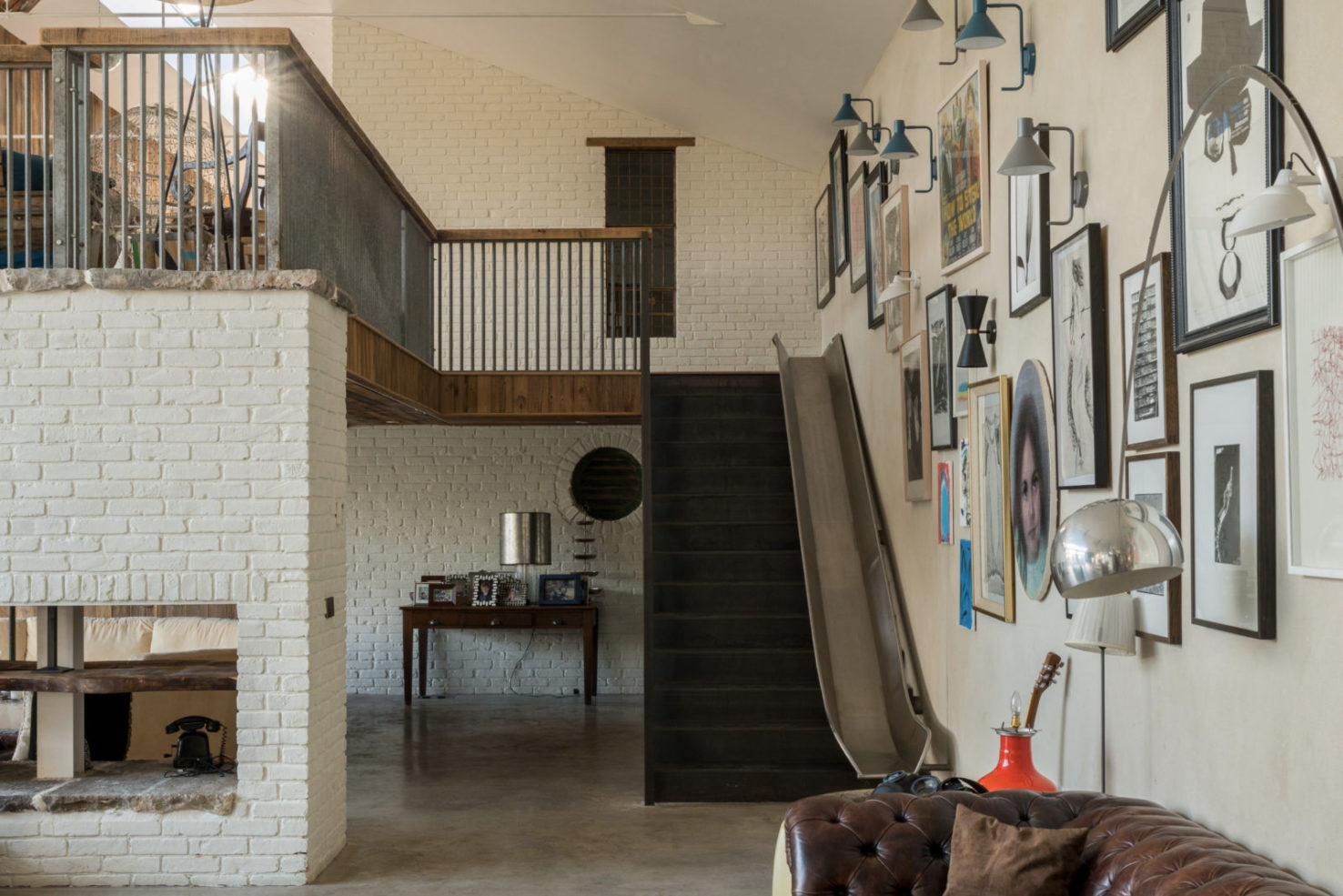 Glass walls illuminate this epic barn conversion in Frome, Somerset ...