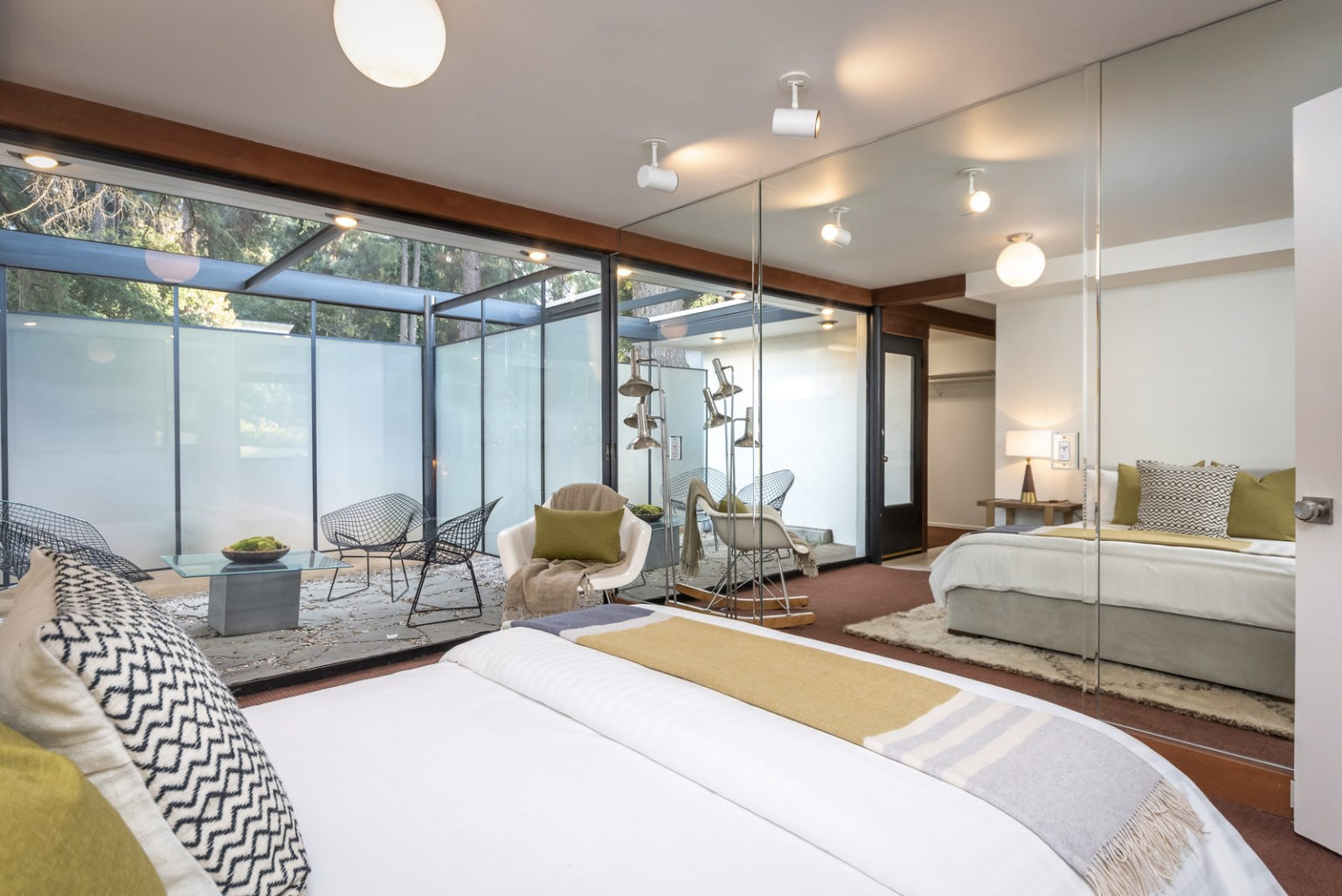 Pierre Koenig’s experimental Squire House is for sale in California ...