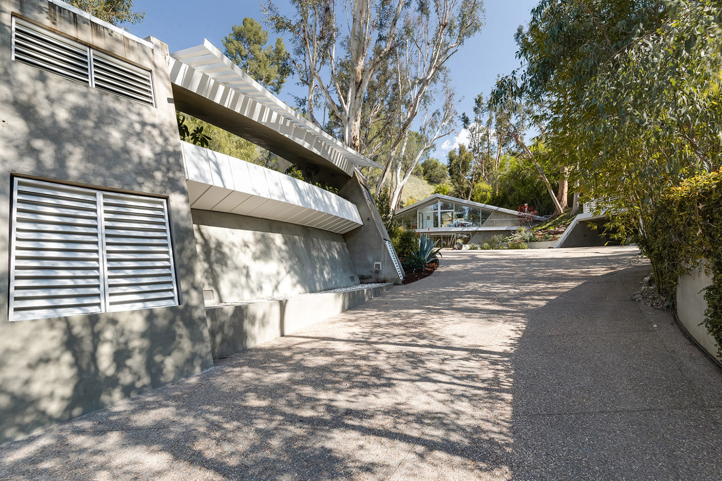 Harry Gesner’s 1960 Triangle House is for sale in Los Angeles - The Spaces