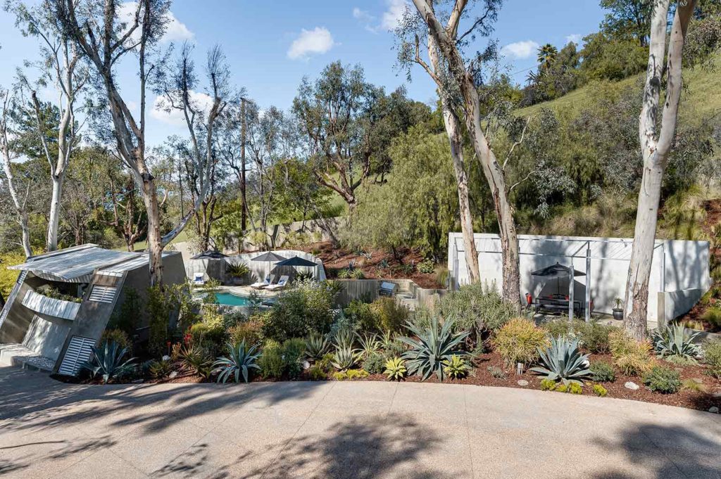 Harry Gesner’s 1960 Triangle House is for sale in Los Angeles - The Spaces
