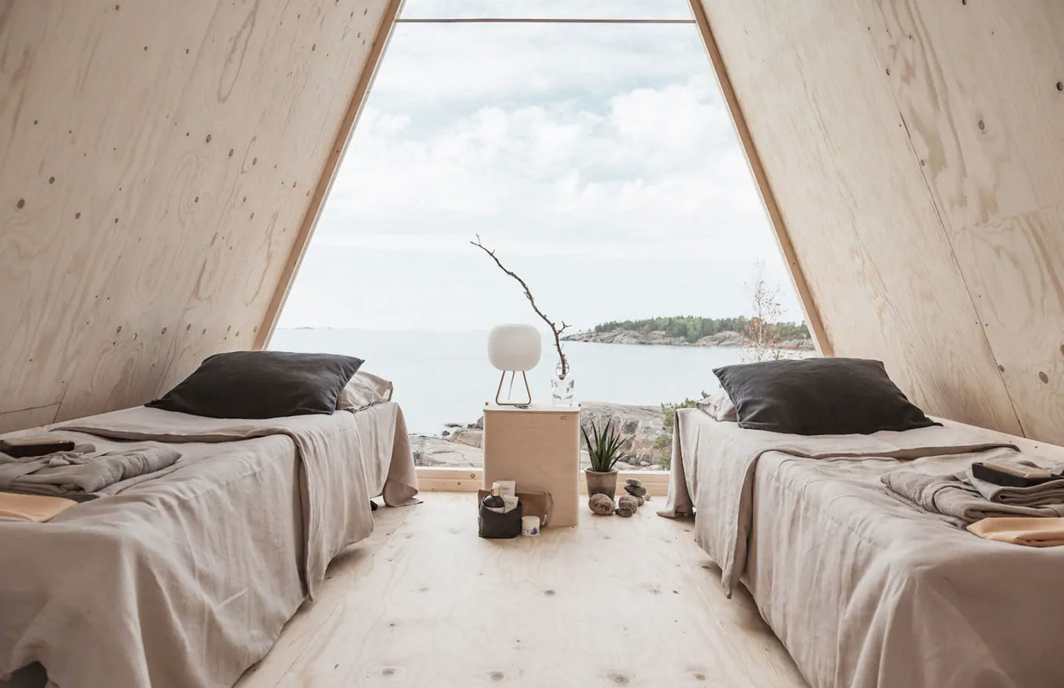11 minimalist retreats where less is more - The Spaces