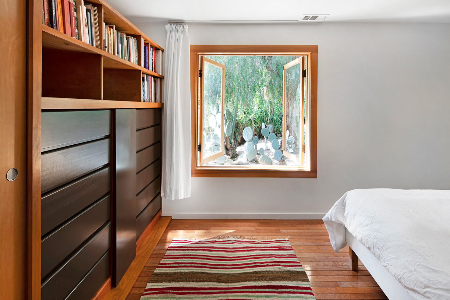 Artist Liza Lou's 1930s home and studio is for sale in LA County - The ...