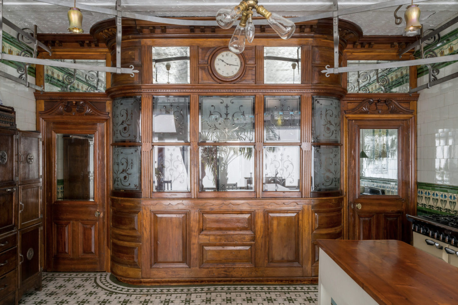 Take a butcher’s at the Victorian interiors of this London home - The ...