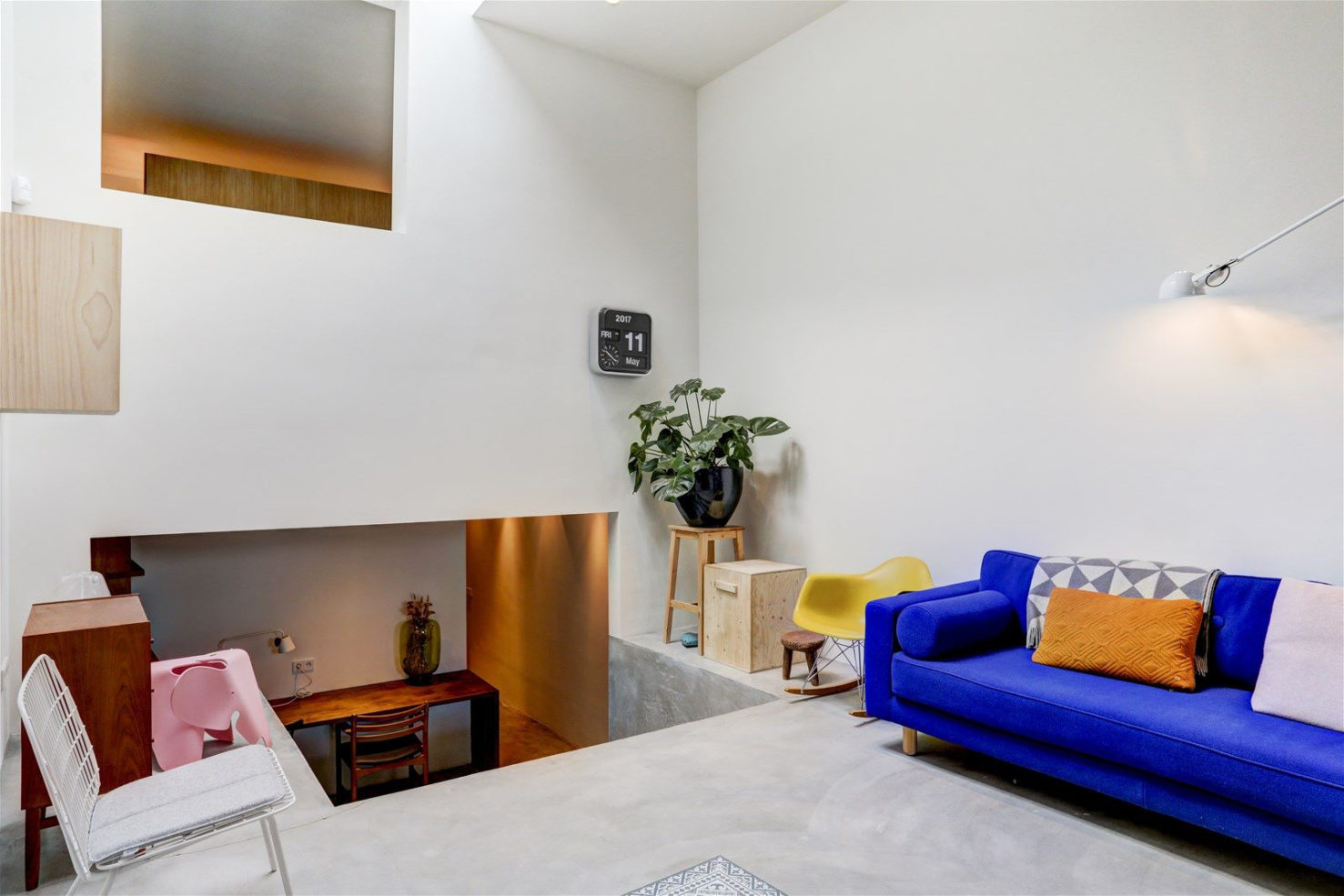 This Amsterdam apartment offers perfectly polished industrial living ...