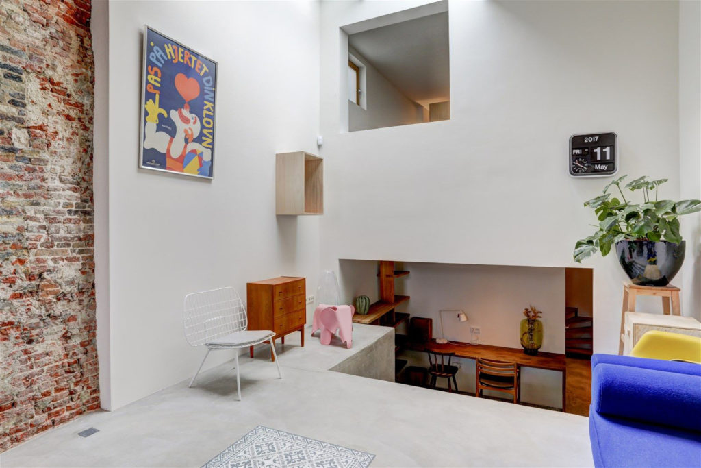 This Amsterdam apartment offers perfectly polished industrial living ...