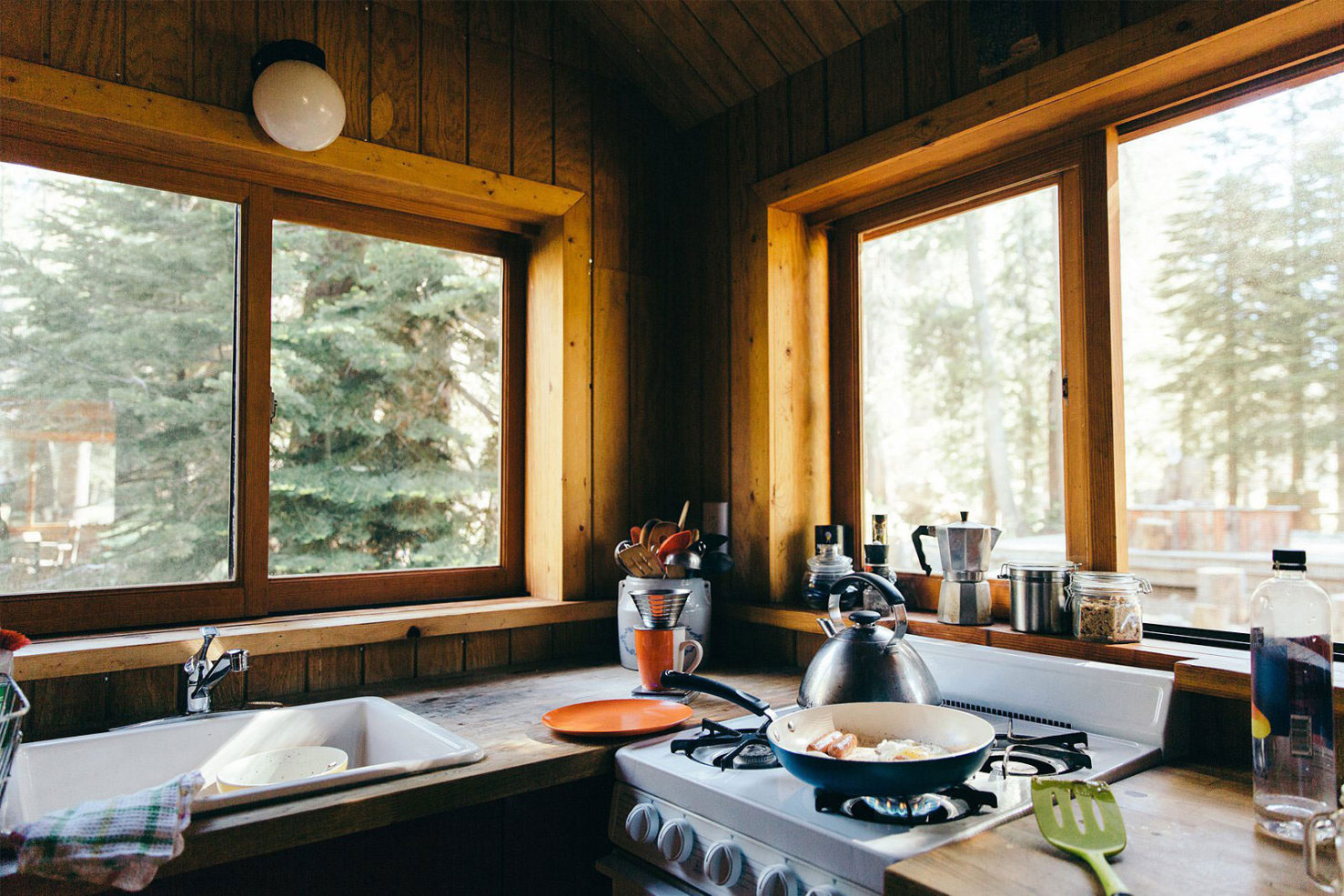 Remote log cabin and A-frame duo list for €620k close to Yosemite - The ...