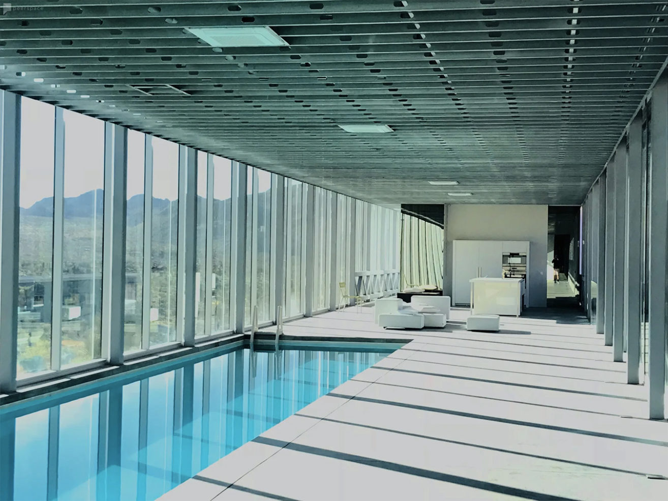 Invisible House reflects the Californian desert from its mirror-clad ...