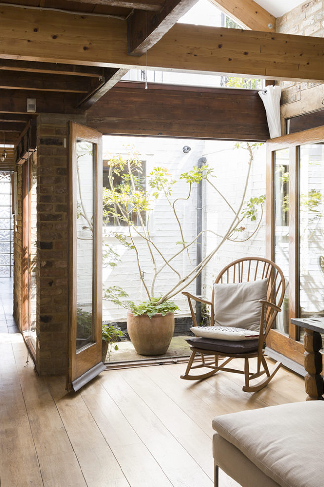 Converted stable asks for £1.25m in London’s East Dulwich - The Spaces