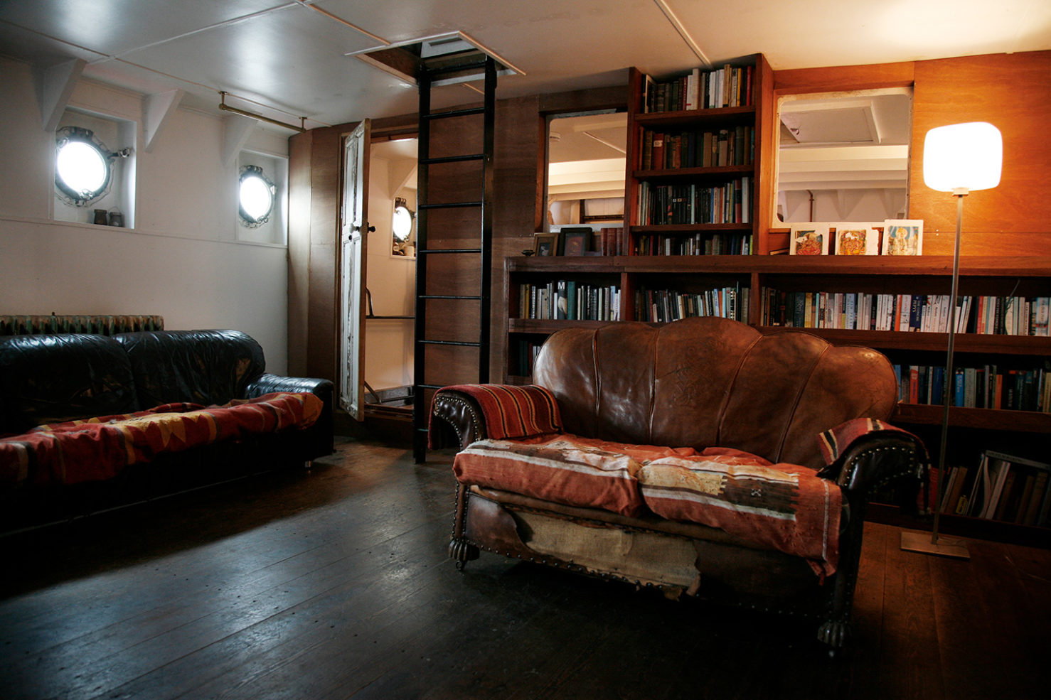 Floating home Light Vessel 93 is for sale in east London - The Spaces