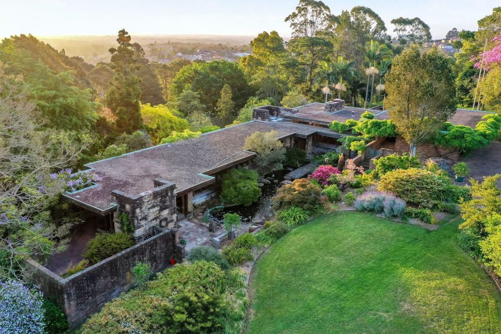 Organic modernist home by Bruce Rickard lists for the first time ever ...