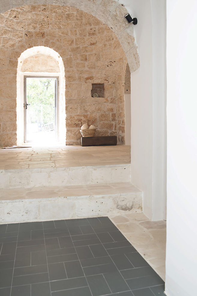 This revived trullo home blends old and new in Puglia - The Spaces