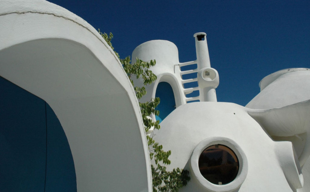 3 revolutionary bubble houses on the market right now - The Spaces