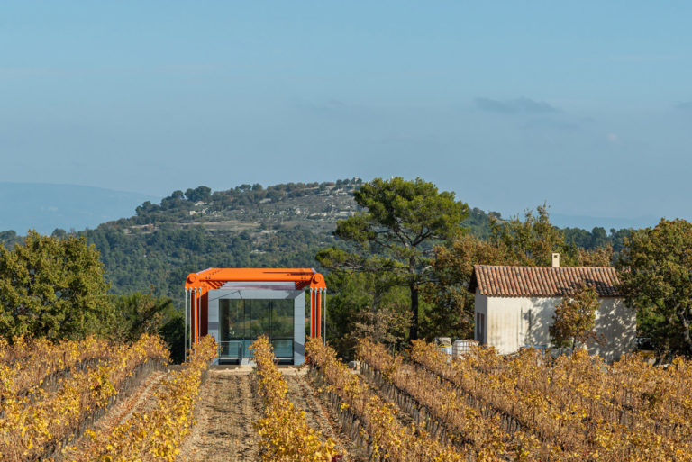 Richard Rogers’ final building is a dramatic cantilevered gallery - The ...