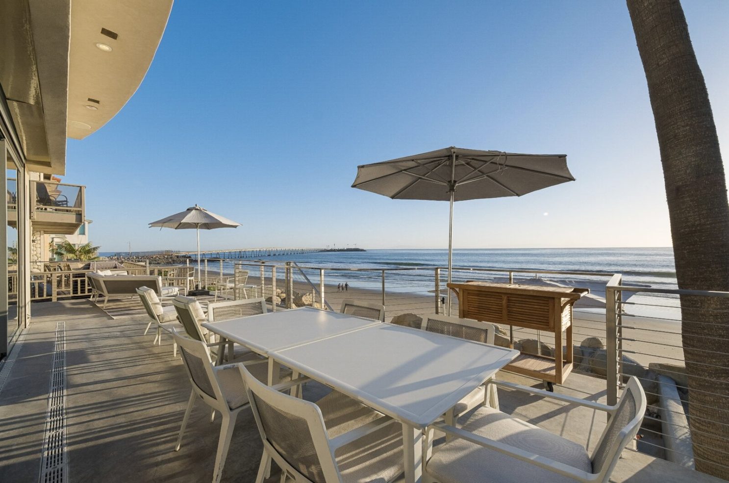 Bryan Cranston lists his oceanfront Californian home - The Spaces