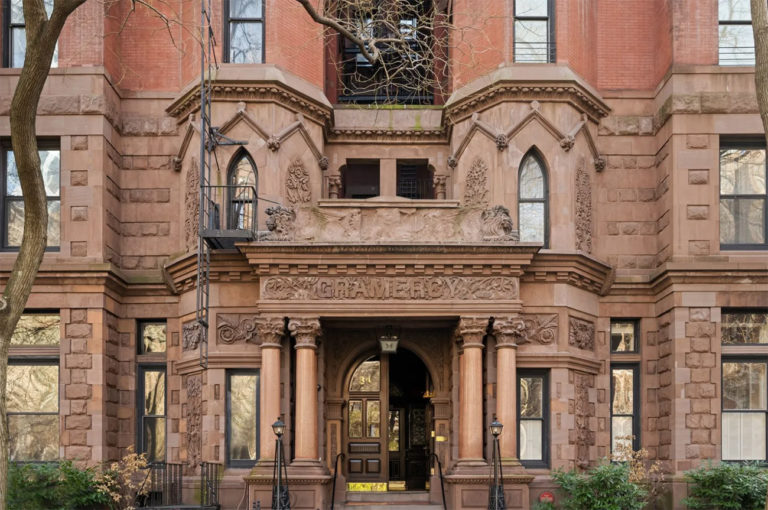 Jimmy Fallon lists his enormous and extremely quirky New York apartment ...