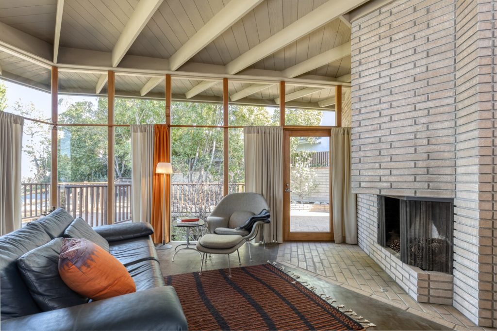 John Lautner-designed Deutsch House lists in Los Angeles
