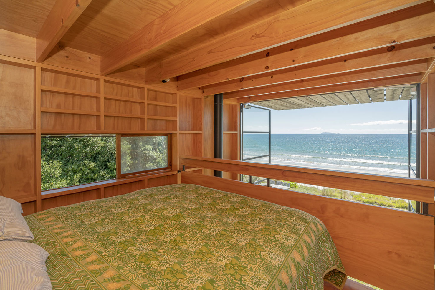 An unorthodox 'hut on sleds' is for sale in New Zealand - The Spaces