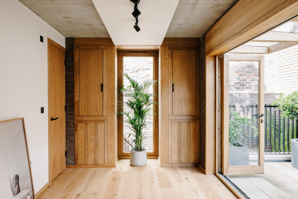 Satish Jassal Architects transforms London garage plot into a secluded ...