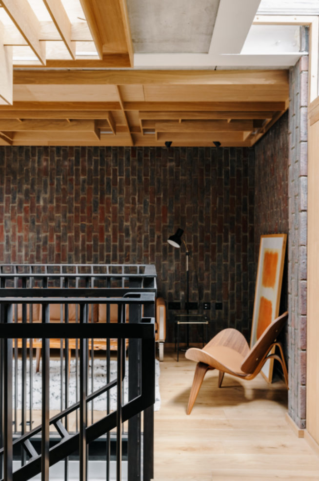 Satish Jassal Architects transforms London garage plot into a secluded ...