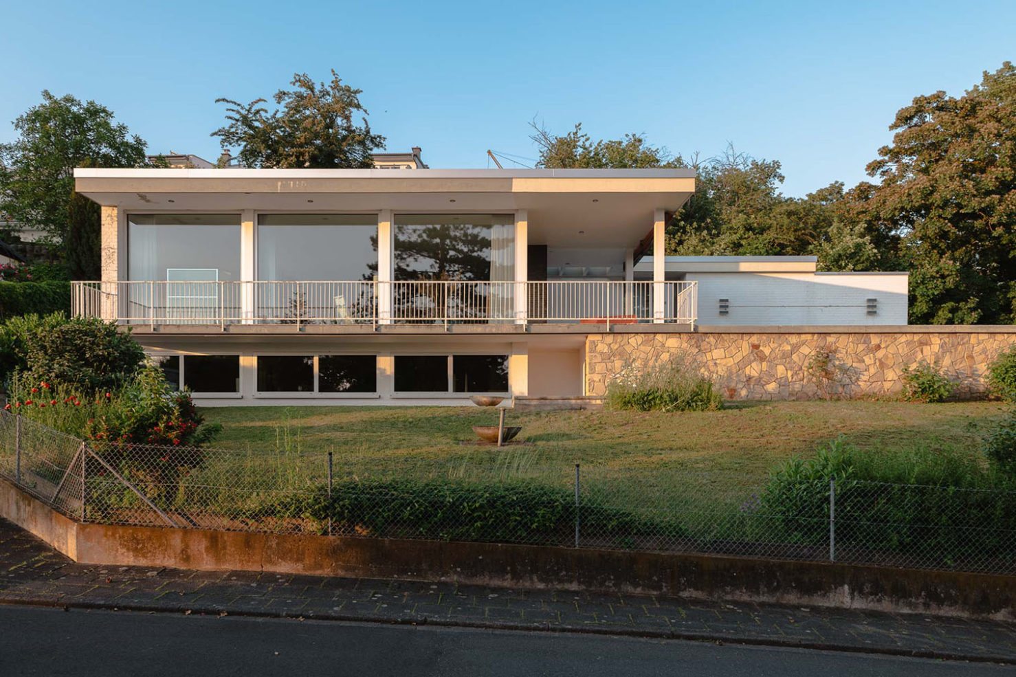 Bauhaus-style villa by Jan Lippert lists for €1.6m - The Spaces