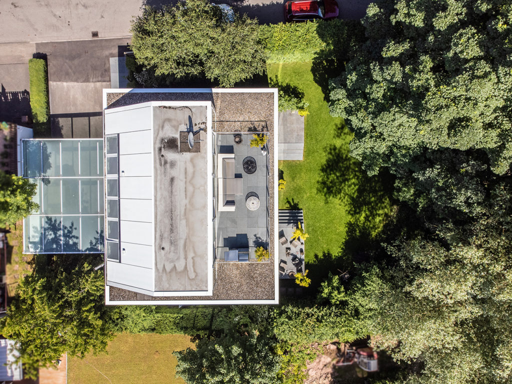 Zen Stuttgart 'lightbox' home asks for €3.5m - The Spaces