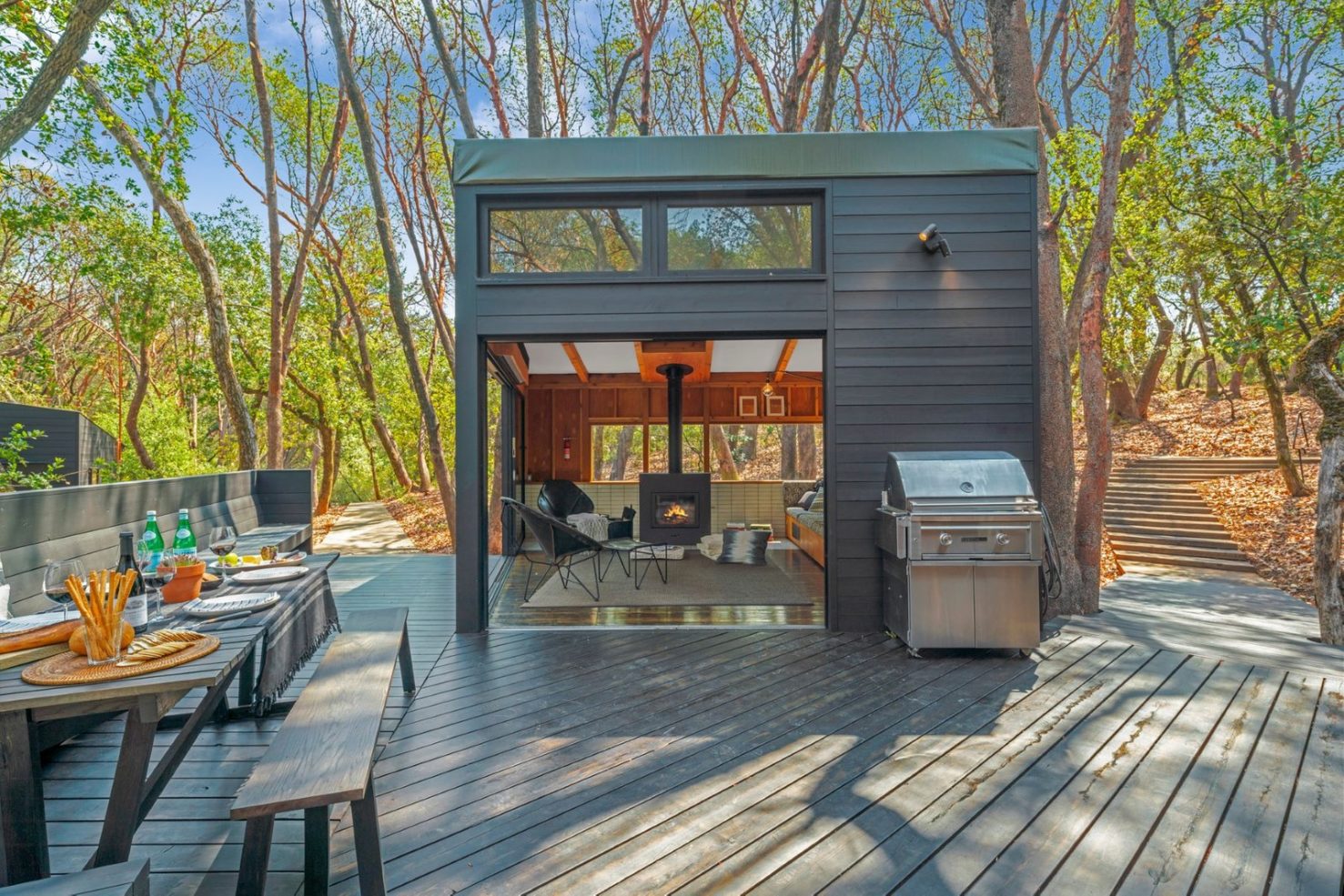 This northern California home unfurls across the forest floor as a ...