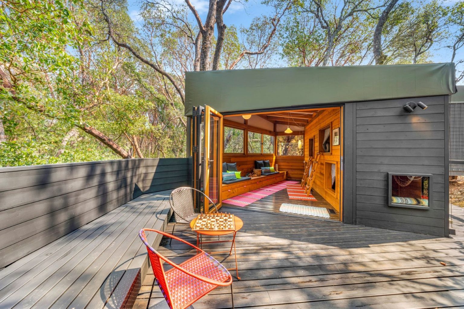 This northern California home unfurls across the forest floor as a ...