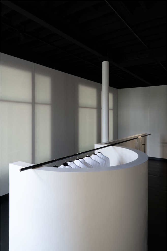 Antwerp’s Ann Demeulemeester store gets a monochrome facelift - The Spaces