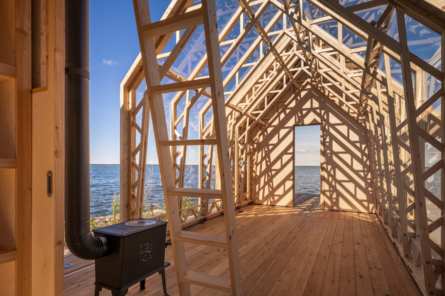 Cabin Anna is a shapeshifting Dutch retreat that slides into new ...