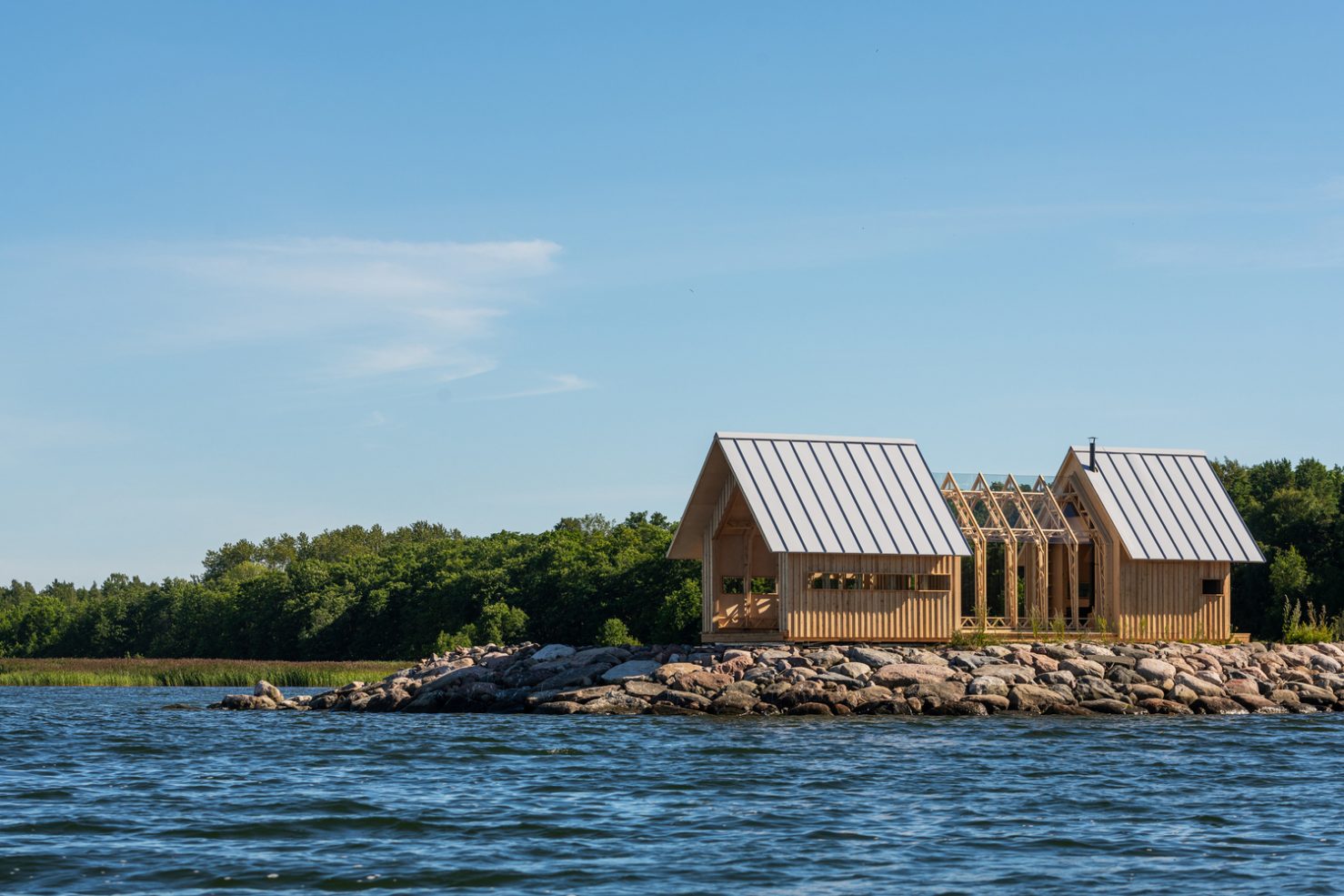 Cabin Anna is a shapeshifting Dutch retreat that slides into new ...